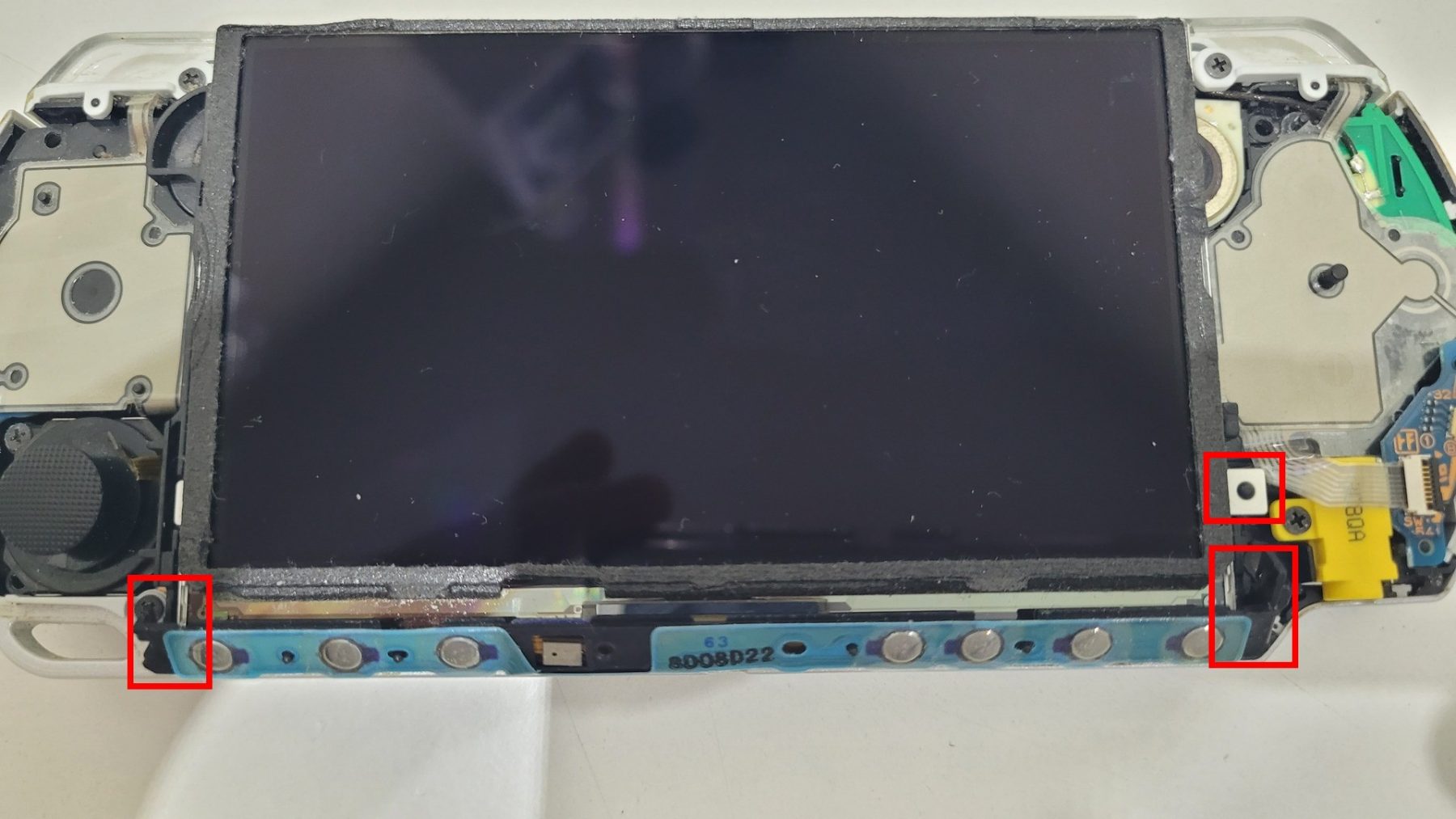 Changing the PSP 3000 screen