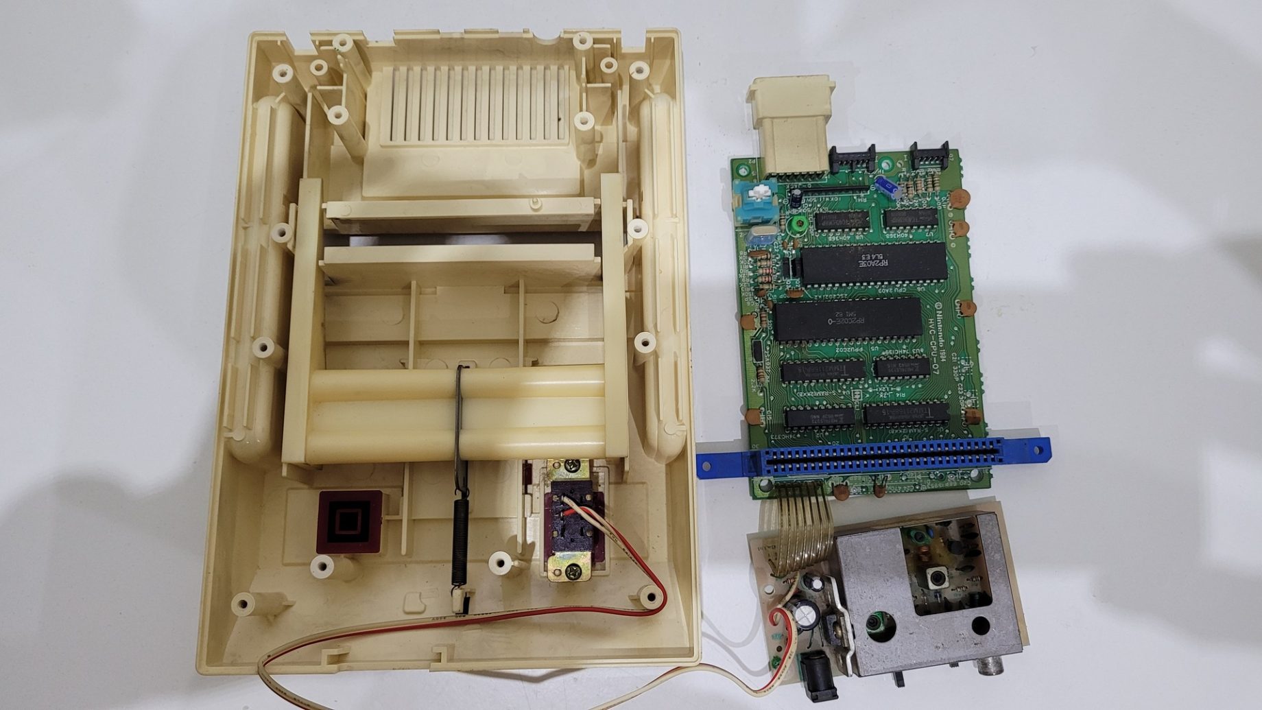 Famicom modded to output RGB signal with NesRGB