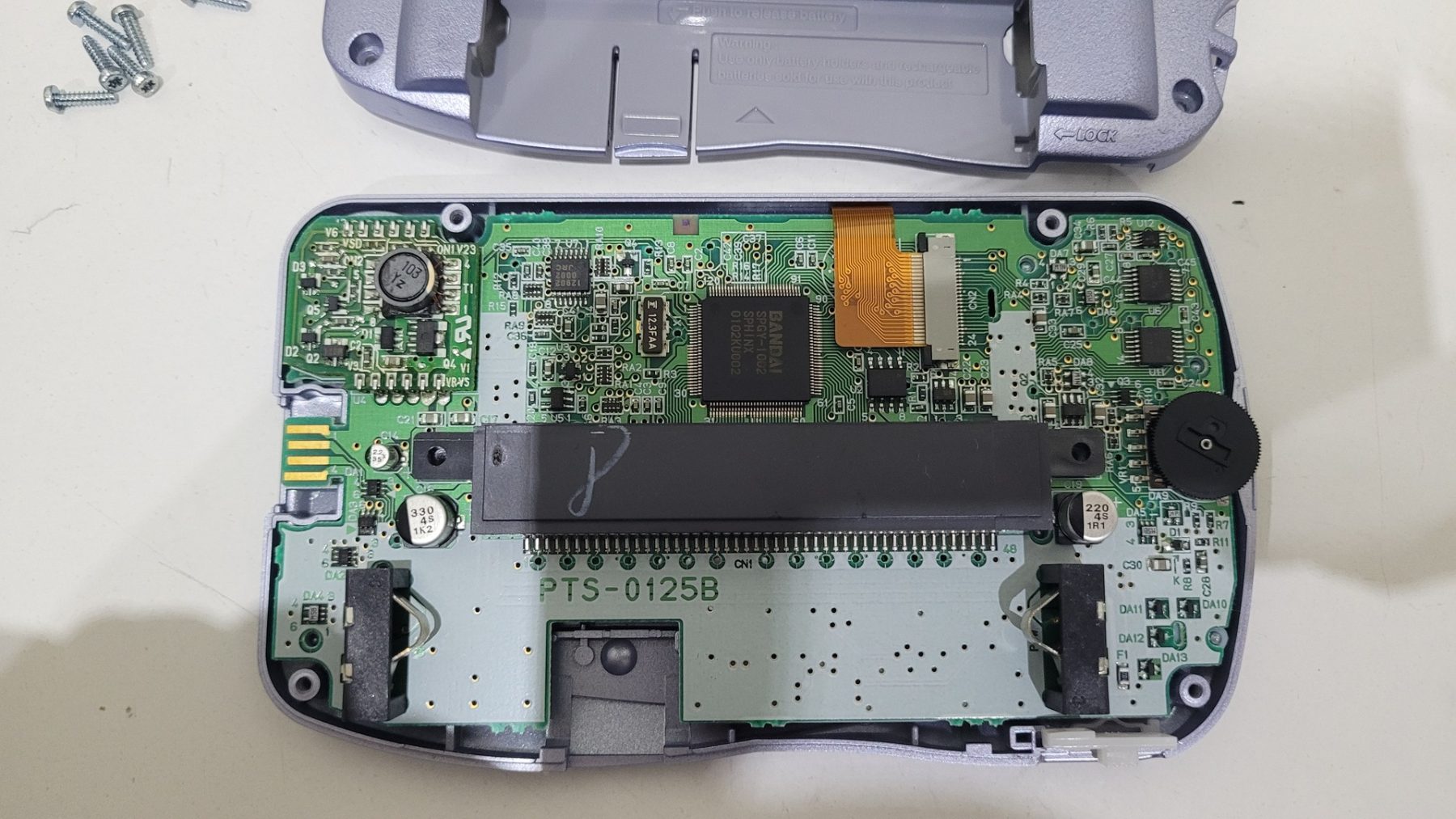 Wonderswan color in a new shell with IPS display