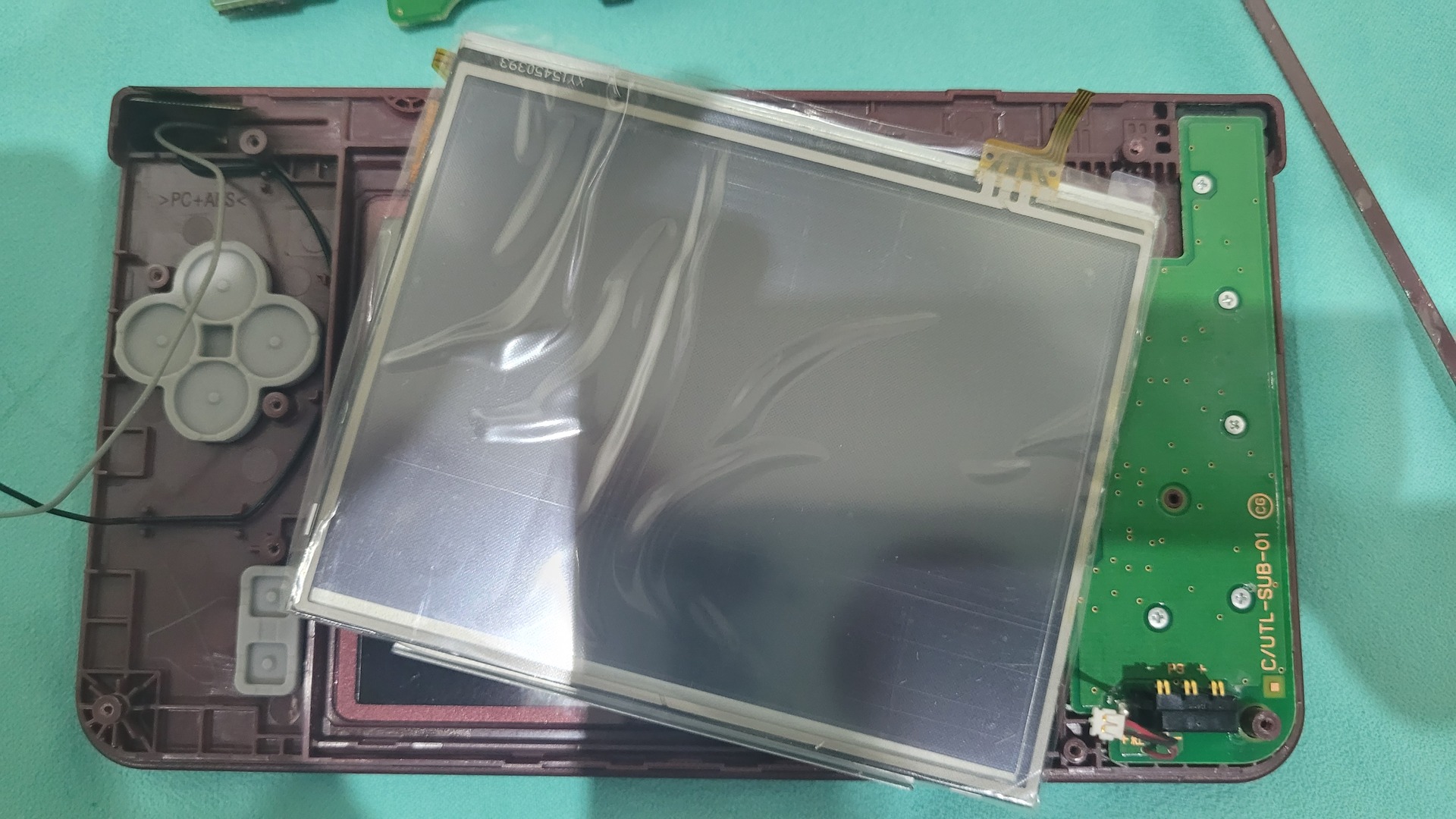 Nintendo DSi XL touch panel replacement
