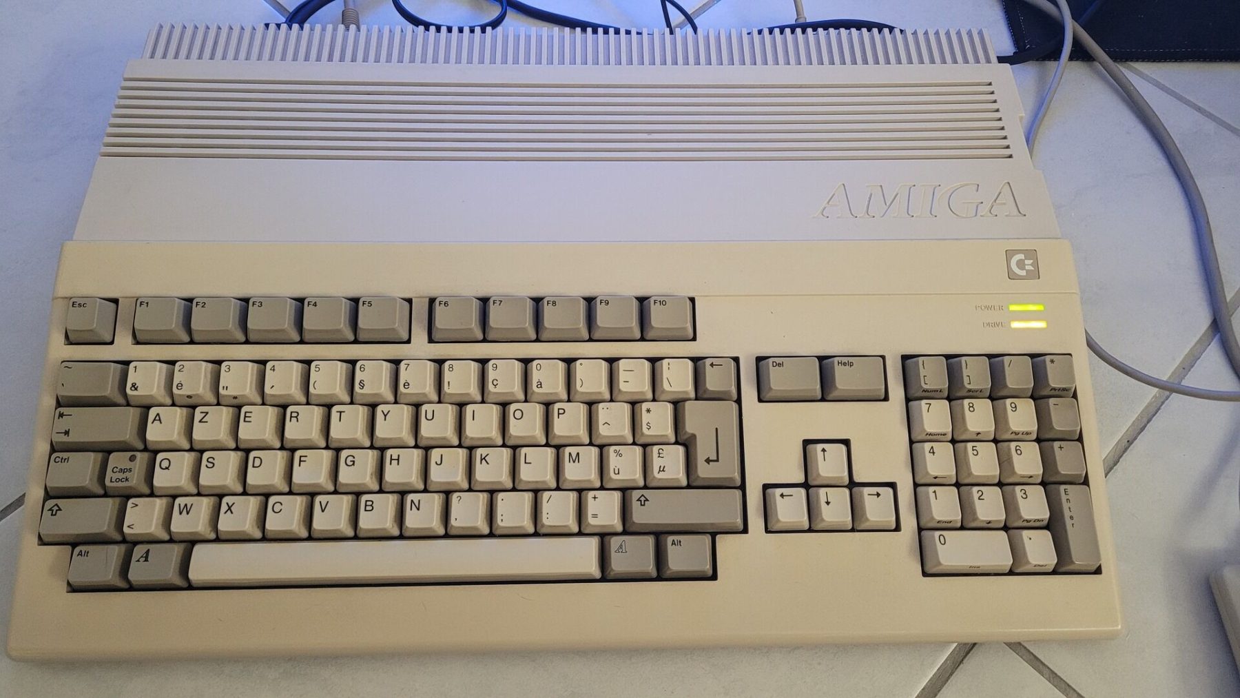 Restoring & Customizing an Amiga 500 – Workbench 1.3, Tools & Enhancements